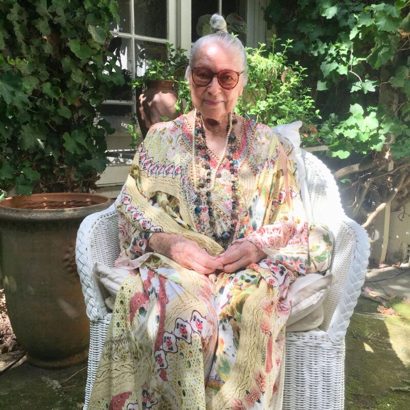 Elizabeth Stead | UQP